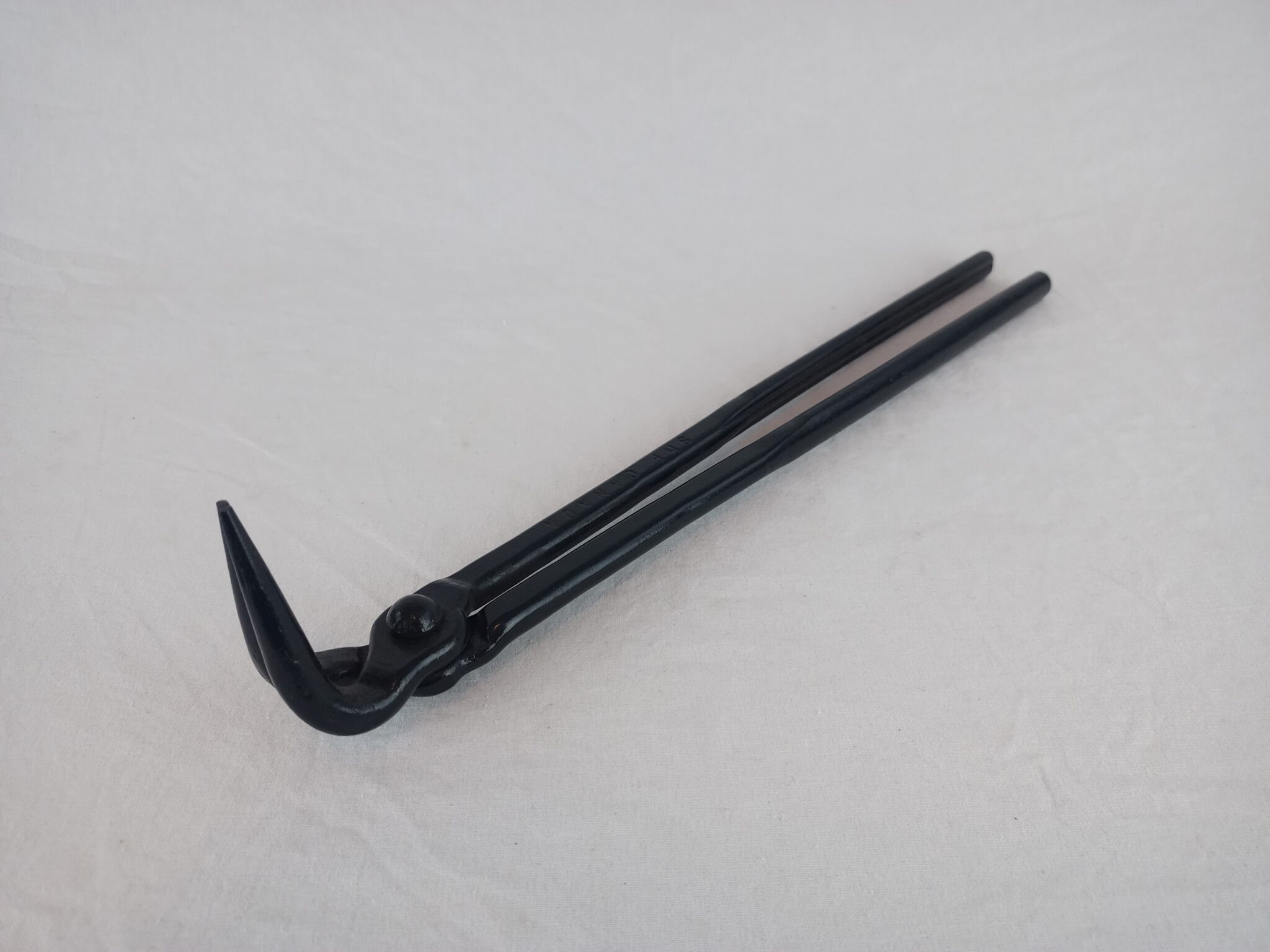 Blacksmith Tongs – Stewart Mountain Forge
